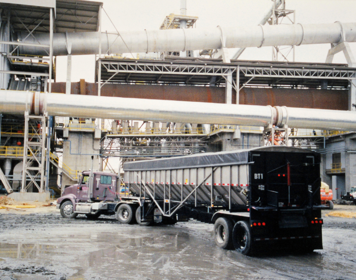 Hauling Aggregate & Mining Products | Rugged Dependability | Trinity ...